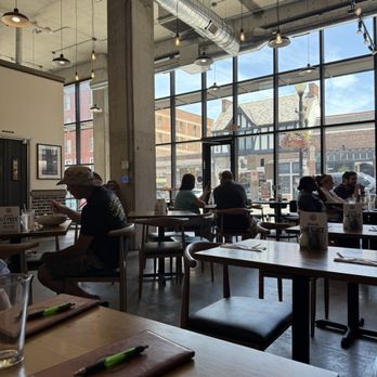 CHARLOS - Updated January 2026 - 46 Photos & 49 Reviews - 45 N Fountain ...