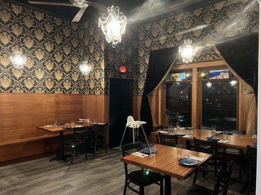 MEZE MOON - Updated December 2025 - 141 Photos & 131 Reviews - 163 E ...