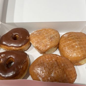 THOMAS DONUT & SNACK SHOP - Updated March 2025 - 606 Photos & 933 ...