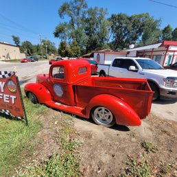 PIT ROW PIT STOP - Updated July 2025 - 204 Photos & 201 Reviews - 402 ...