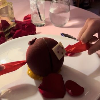 MEROIS - Updated 2024 - 828 Photos & 267 Reviews - 8430 Sunset Blvd ...