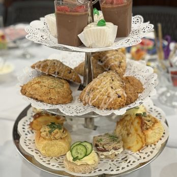 FABLED TABLE - Updated October 2025 - 48 Photos & 12 Reviews - 1400 ...