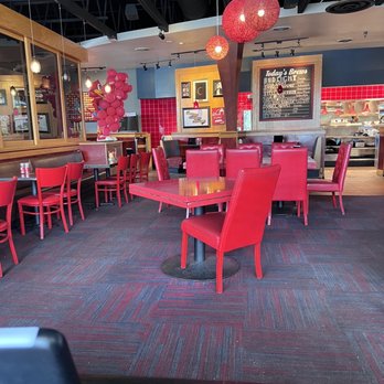 RED ROBIN GOURMET BURGERS AND BREWS - Updated June 2024 - 133 Photos ...