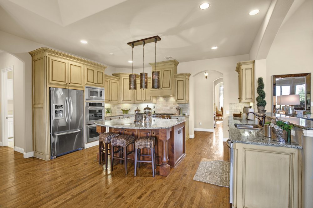 MOON REALTY GROUP - KELLER WILLIAMS REALTY - Updated February 2025 ...