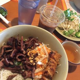 PHO 83 - Updated December 2025 - 160 Photos & 201 Reviews - 1141 ...