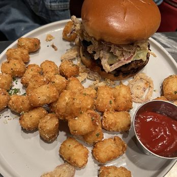 RETRO METRO - Updated October 2025 - 52 Photos & 54 Reviews - 2150 W ...