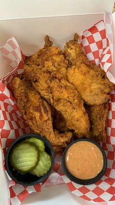 THE KLUCKIN’ CHICKEN - LOS ANGELES - Updated December 2025 - 527 Photos ...