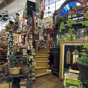 MEMORY DEN ANTIQUE MALL - Updated February 2025 - 190 Photos & 42 ...