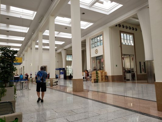 STAZIONE MARITTIMA CALATA PORTA MASSA - 10 Photos - Calata Porta di ...