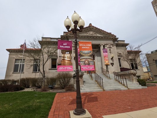 ANDERSON MUSEUM OF ART - 32 W 10th St, Anderson, Indiana - Art ...
