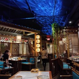 CHELI - Updated July 2025 - 2133 Photos & 451 Reviews - 19 St Marks Pl ...