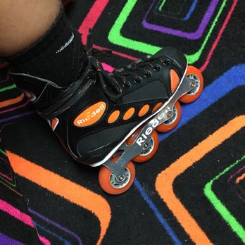SKATE MOORE SKATE CENTER - Updated September 2025 - 15 Reviews - 527 NW ...