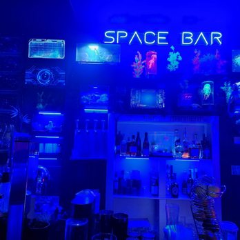 SPACE BAR - KNOXVILLE - Updated January 2025 - 124 Photos & 41 Reviews ...