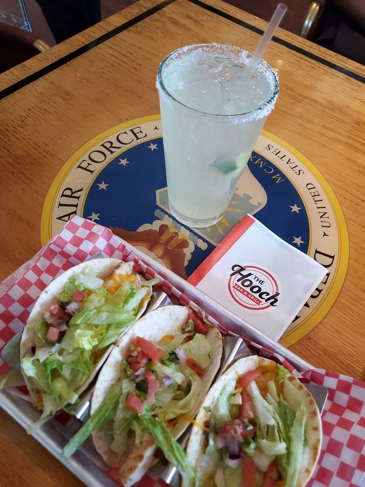 THE HOOCH - Updated August 2025 - 22 Photos - Soundside Inn Hotel Bar ...