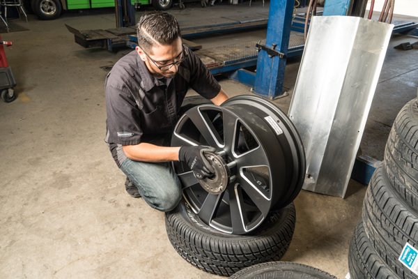 TREADWORKS - FARMINGTON - Updated October 2025 - 13 Reviews - 4227 E ...