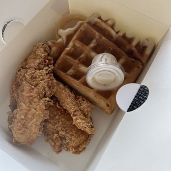 ALI’S CHICKEN & WAFFLES - Updated September 2024 - 288 Photos & 461 ...