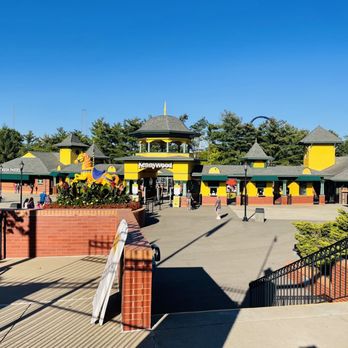Kennywood Park Entrance