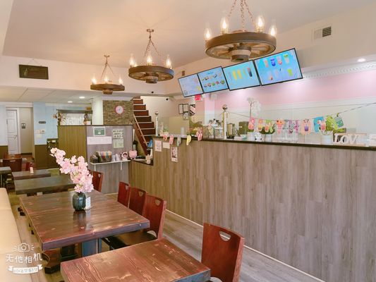 LOVEY POKE & TEA HOUSE - Updated May 2024 - 11 Photos - 31 S State St ...
