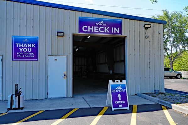 GO PORT - Updated August 2025 - 69 Photos & 704 Reviews - 3345 N ...