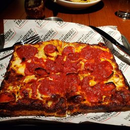 BACKLOT PIZZA + KITCHEN - Updated August 2024 - 165 Photos & 110 ...