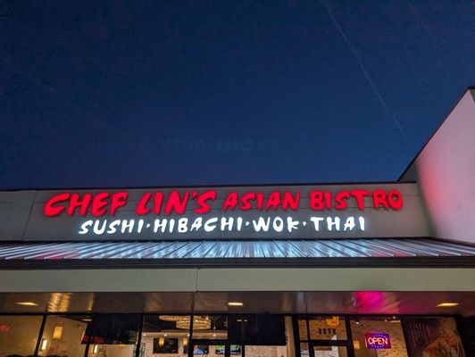 CHEF LINS ASIAN BISTRO - Updated August 2025 - 79 Photos & 25 Reviews ...