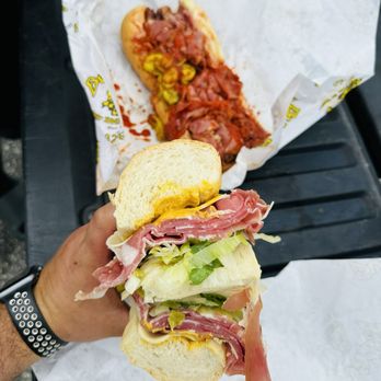 BUSY BEE MARKET - Updated June 2024 - 1049 Photos & 1953 Reviews - 2413 ...