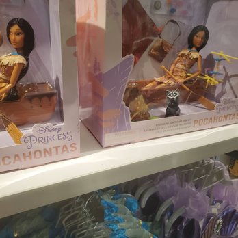 DISNEY STORE - Updated December 2025 - 55 Photos & 40 Reviews - 875 S ...