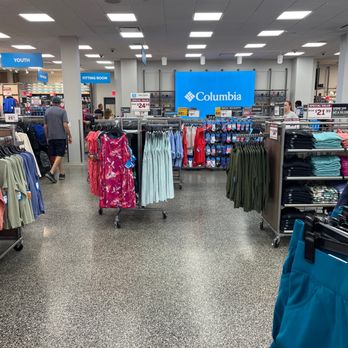 COLUMBIA FACTORY STORE - Updated October 2025 - 30 Photos - 134 Outlet ...