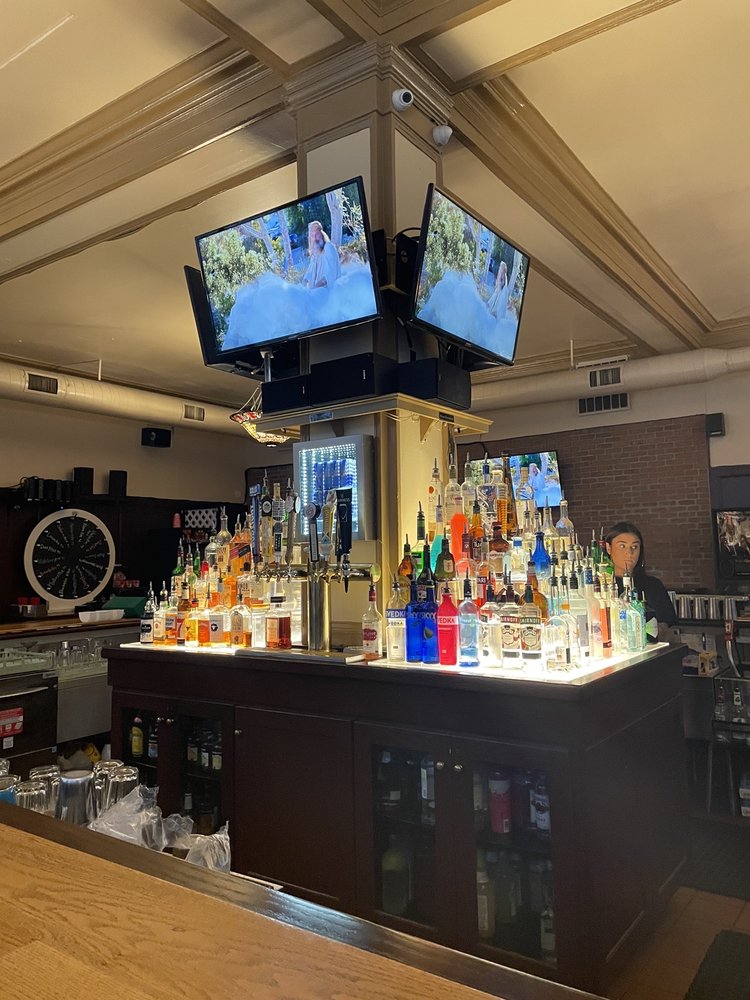 THE BEACON PUB - 24 Photos & 68 Reviews - 317 Sherman Ave, Coeur d ...