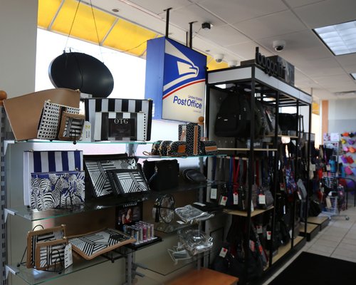 LADUE PHARMACY - Updated December 2025 - 14 Reviews - 9832 Clayton Rd ...