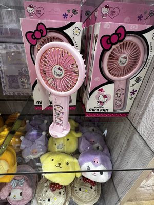 PINK BOX - Updated October 2025 - 29 Photos & 17 Reviews - 6929 Airport ...