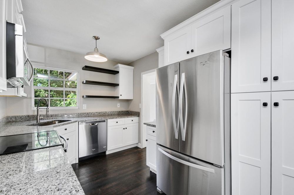 WHOLESALE CABINETS - 4527 Arnold Ave, Naples, Florida - Cabinetry ...