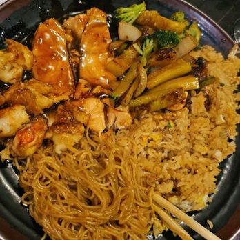 ITHACA SUMO JAPANESE HIBACHI AND SUSHI - Updated December 2025 - 267 ...