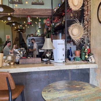 CAFE CON RON - Updated August 2025 - 74 Photos & 26 Reviews - Calle de ...