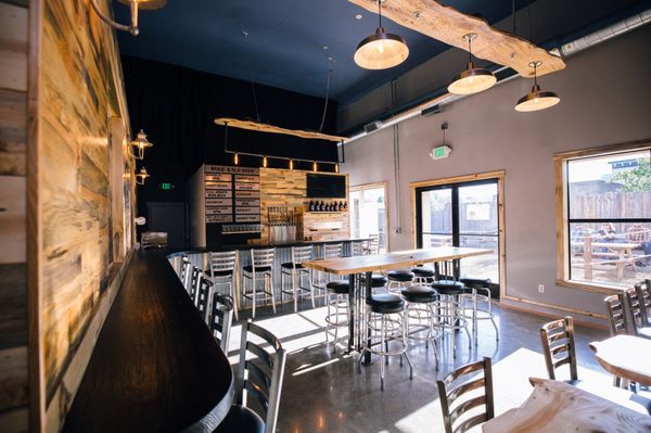 MULE & ELK BREWING - 28 Photos & 28 Reviews - Breweries - 418 E 1st St ...