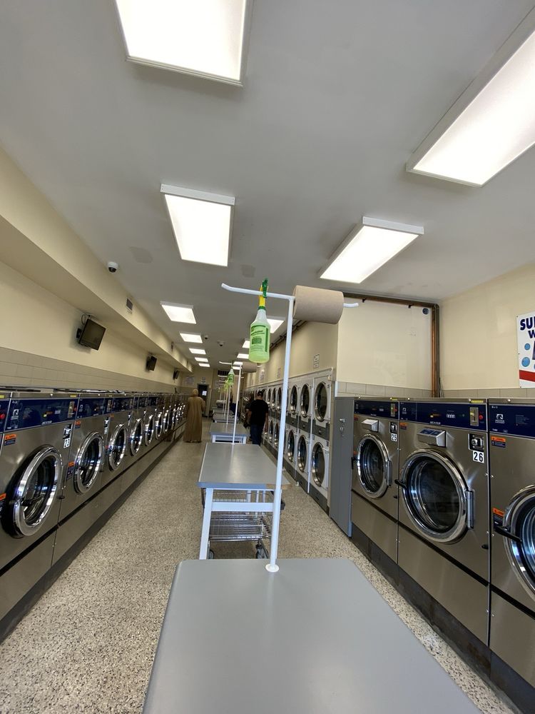 SPLISH SPLASH COIN LAUNDRY & DRY CLEANERS - Updated December 2025 - 12 ...