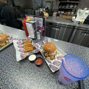COMET BURGERS - Updated December 2025 - 139 Photos & 211 Reviews - 207 ...