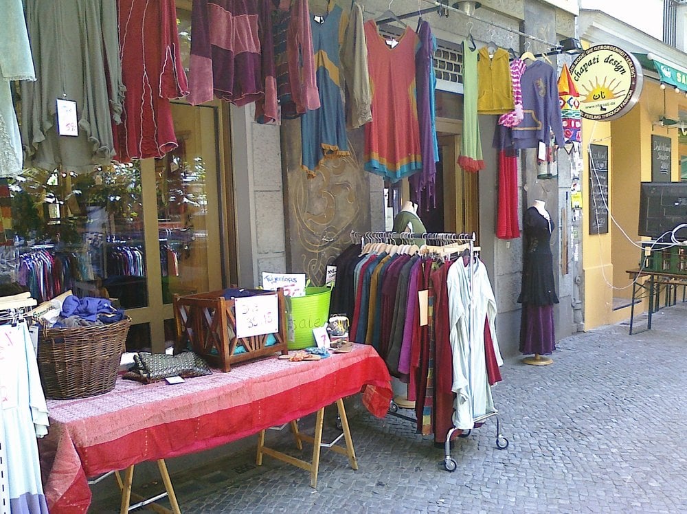 CHAPATI DESIGN - Updated December 2025 - Wühlischstr. 33A, Berlin ...