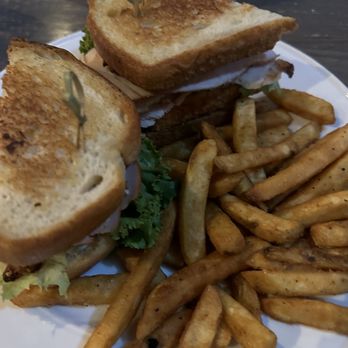 STONE RIDGE GRILL & BAR - Updated August 2024 - 213 Photos & 155 ...