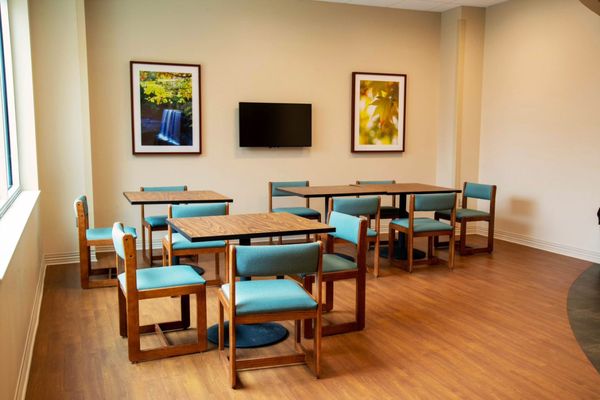 TRUSTPOINT HOSPITAL - Updated October 2025 - 26 Photos - 1009 N ...