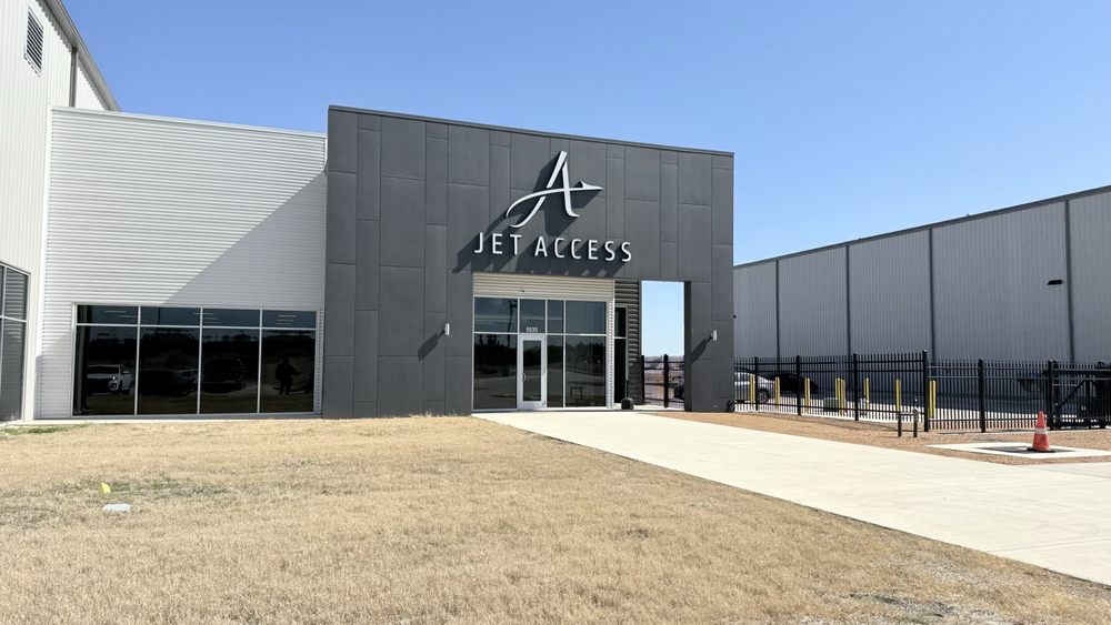 JET ACCESS - Updated July 2025 - 5535 Boulder Dr, Dallas, Texas ...