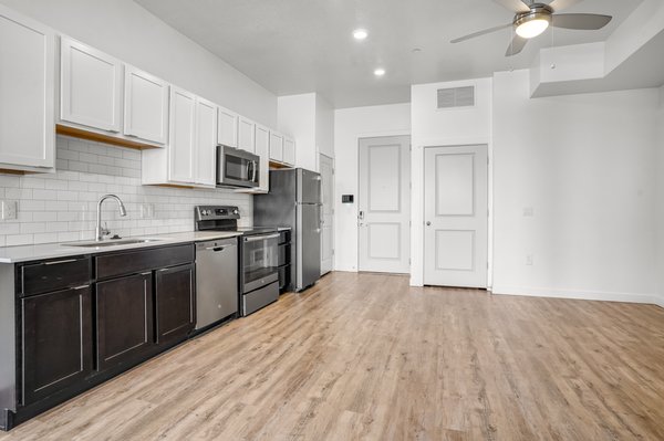 The Devon at University Place Apartments Orem - Updated June 2026 - 282 ...