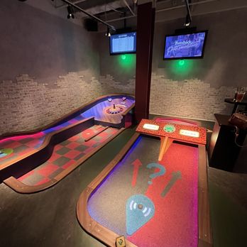 PUTTSHACK - HOUSTON - Updated May 2024 - 303 Photos & 177 Reviews ...