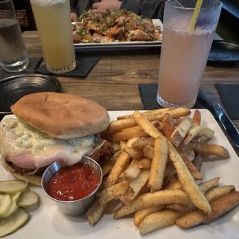 STASH BOX - Updated December 2025 - 52 Photos & 32 Reviews - 866 Elm St ...