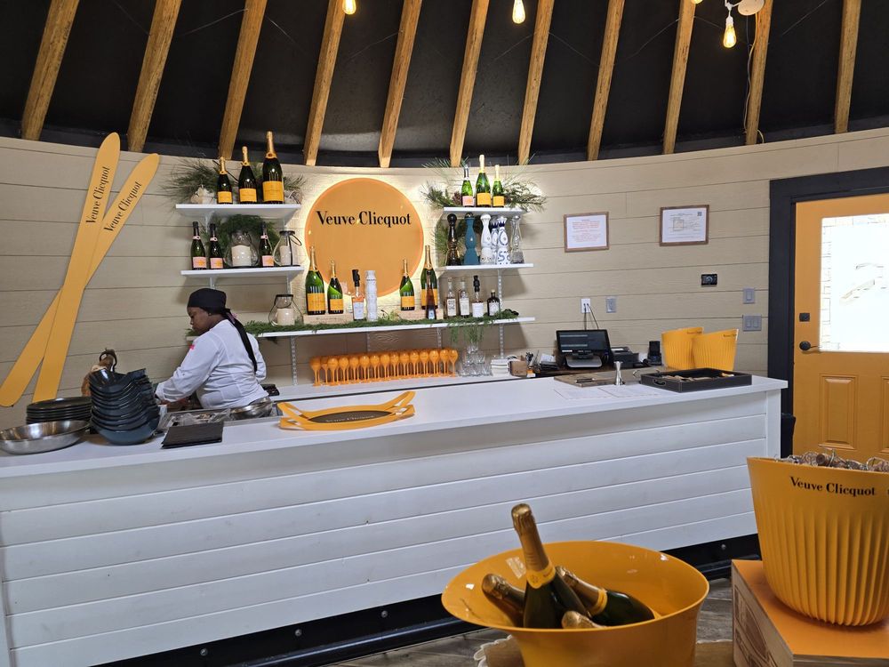 THE APRES LOUNGE - Updated December 2025 - 9100 Marsac Ave, Park City ...