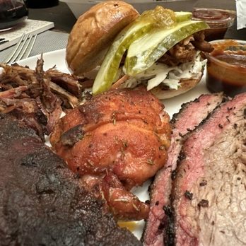 JONES BAR B QUE - Updated December 2025 - 18 Photos - 731 Goldstream ...