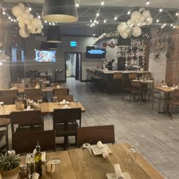 GEMELLI PIZZERIA - Updated July 2025 - 126 Photos & 174 Reviews - 752 ...