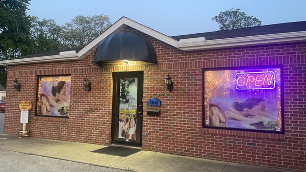 ALOHA SPA - 17 Photos - 2048 E Prospect Rd, Ashtabula, Ohio - Massage ...