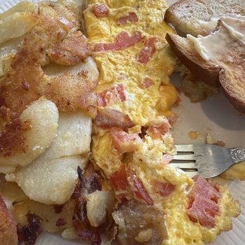 MONTCLAIR DINER - Updated October 2025 - 153 Photos & 170 Reviews - 613 ...