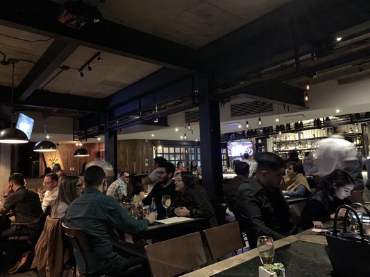 ORYX CAPITAL - 109 Photos & 30 Reviews - Gastropubs - Blvd. Agua ...